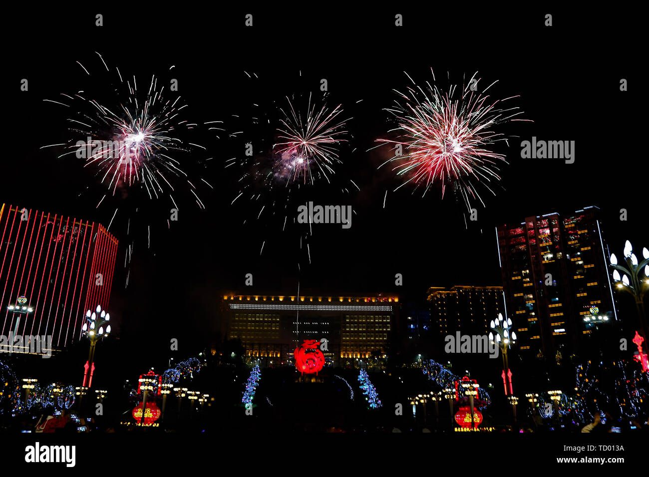 Beauty beam fireworks hi-res stock photography and images - Alamy