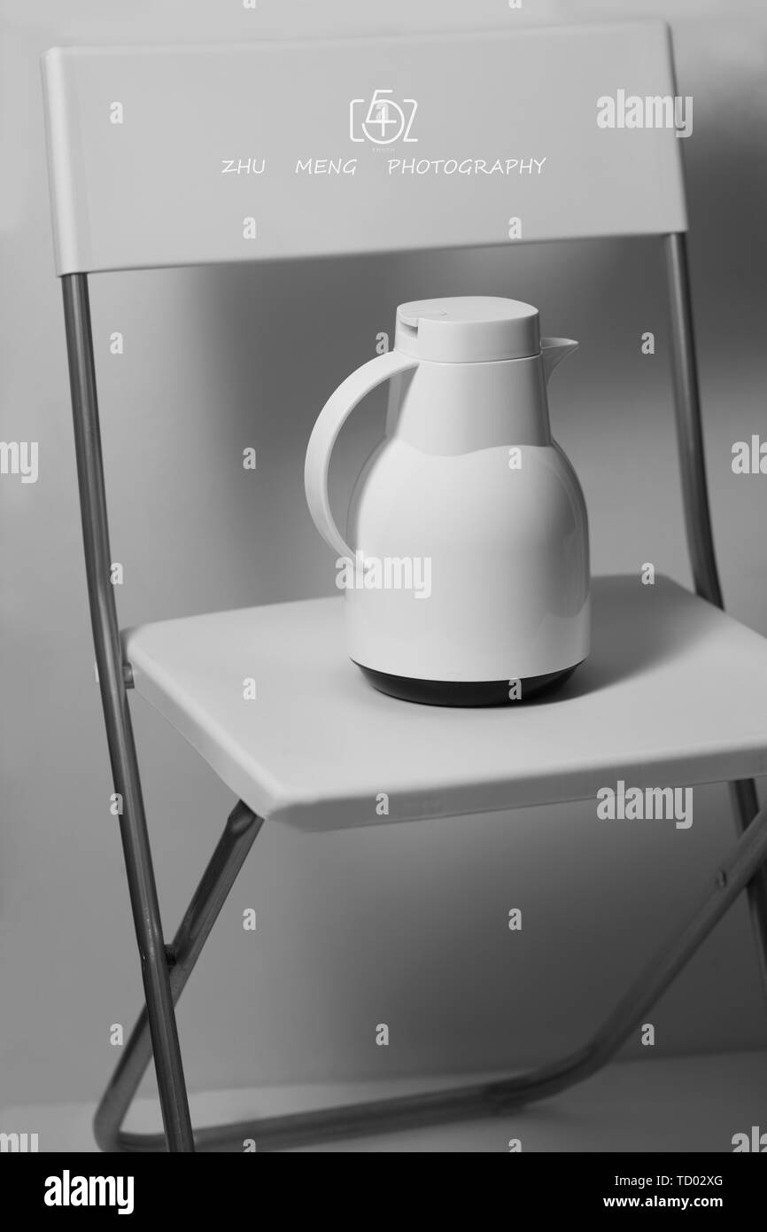 Temperature kettle single lamp shooting Stock Photo - Alamy