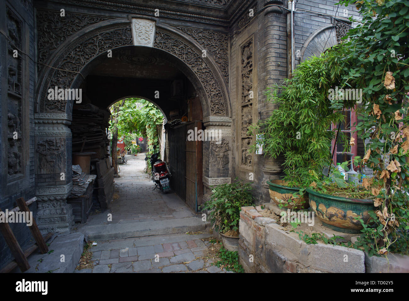 Beijing door buildings architecture hi-res stock photography and images ...