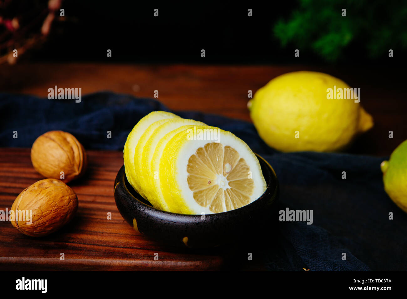 Fresh fruit, yellow lemon Stock Photo - Alamy