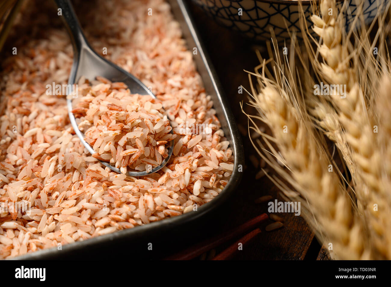 Red rice grain Stock Photo - Alamy