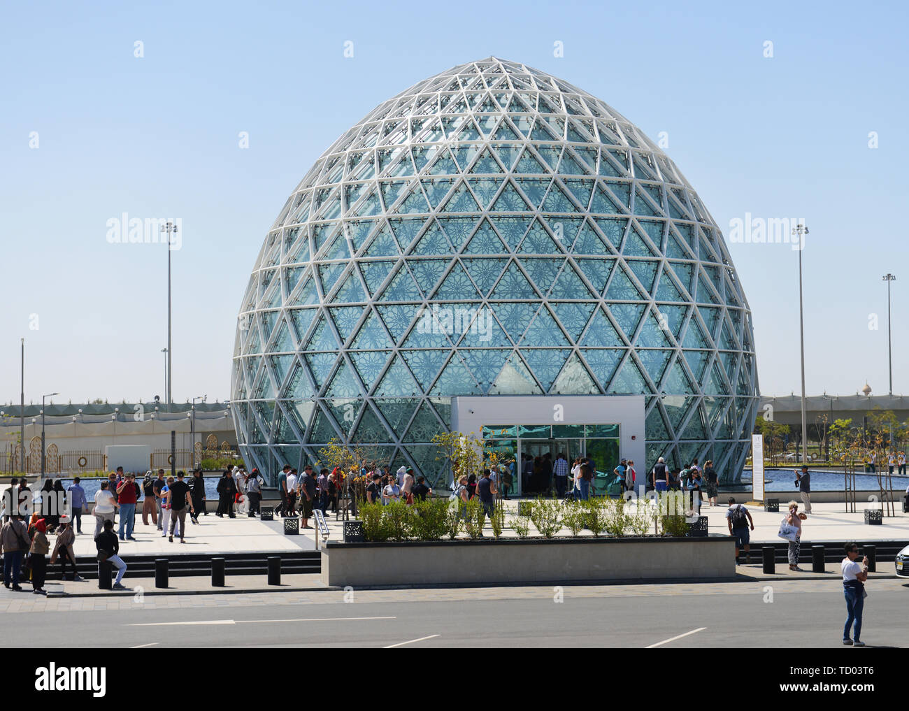The beautiful visitor center at the Sheikh Zayed Grand Mosque in Abu ...