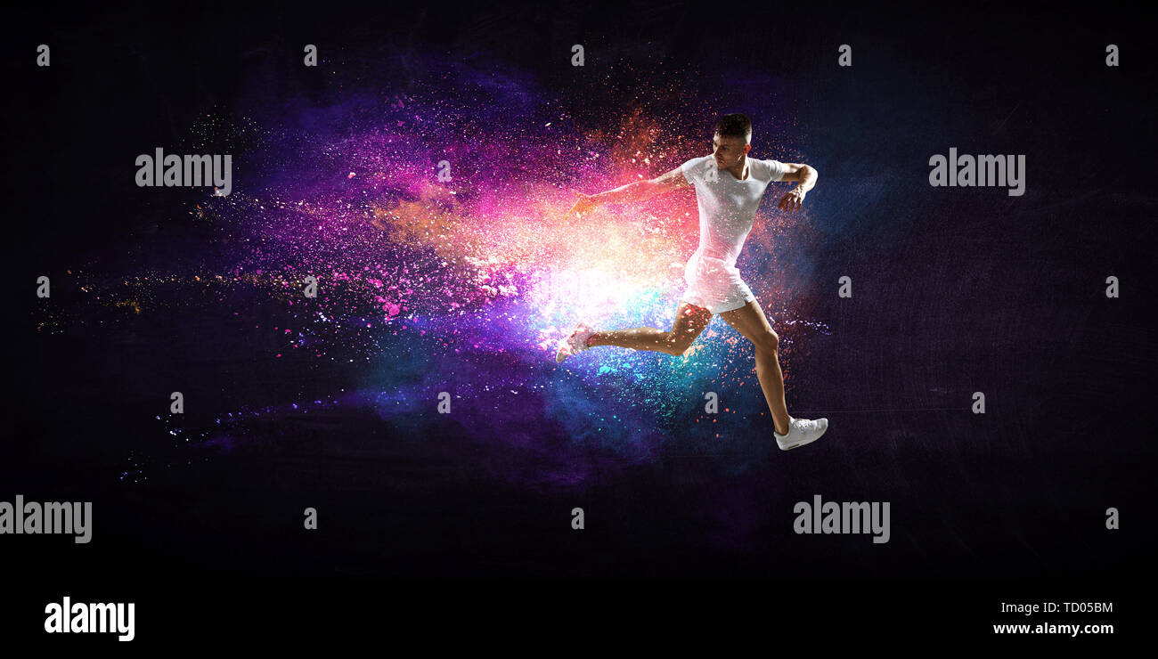 Fast running hi-res stock photography and images - Alamy