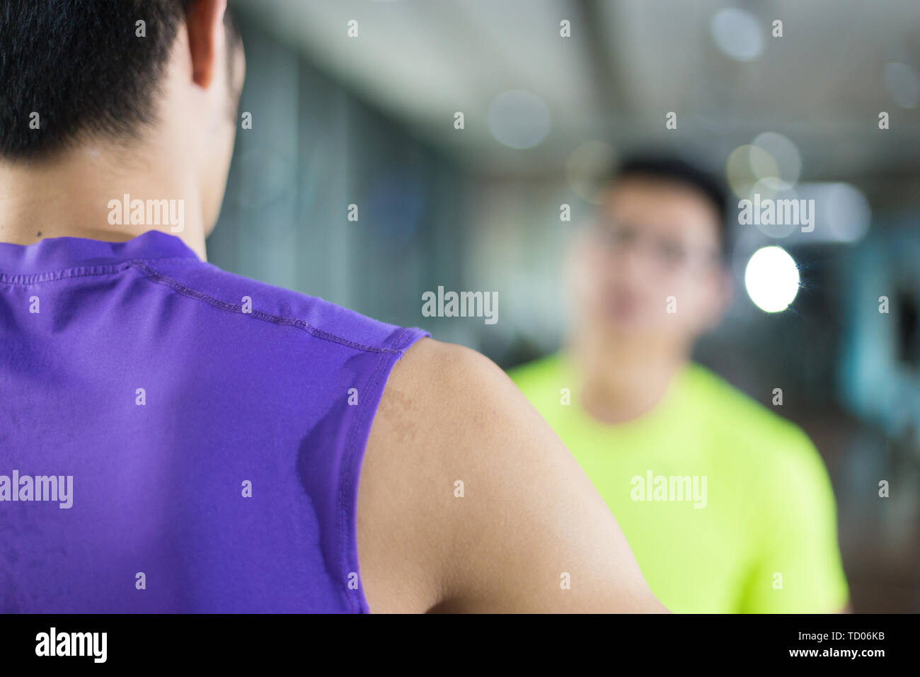Asian people talking hi-res stock photography and images - Alamy