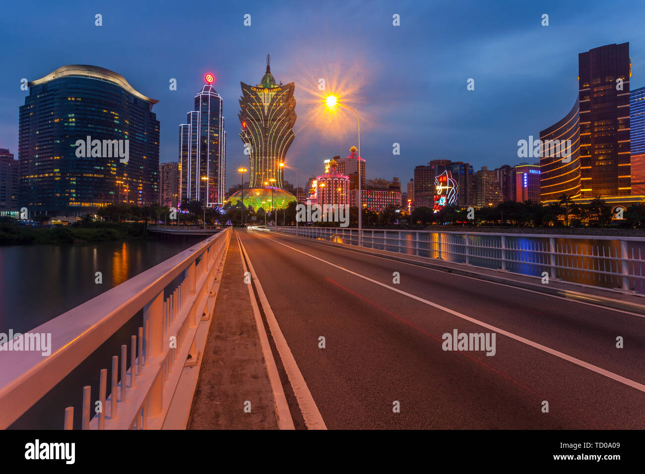 Macau bridges hi-res stock photography and images - Alamy