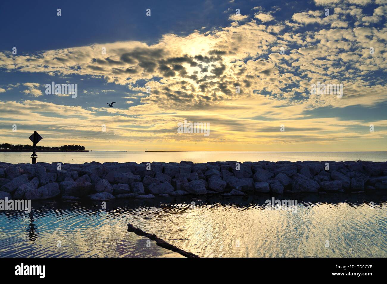 Beautiful lakeside scenery Stock Photo - Alamy
