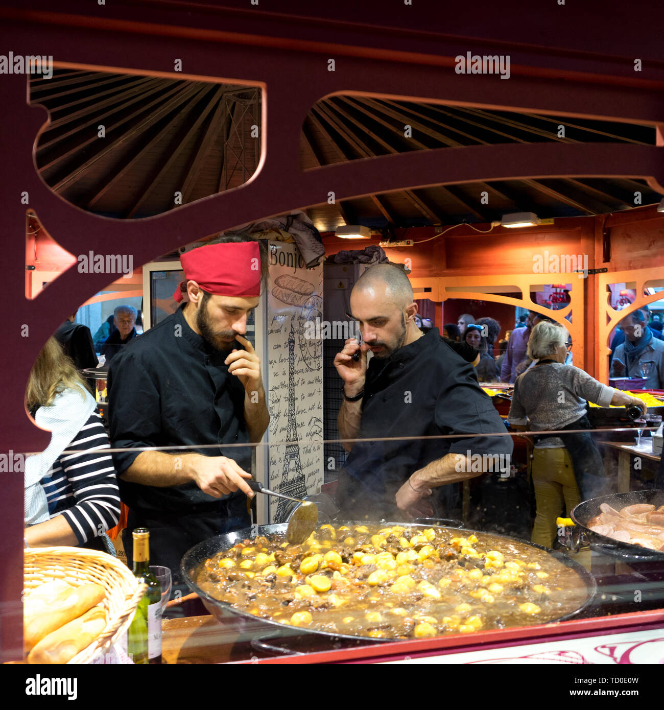 Busy food market in photography Stock Photo - Alamy