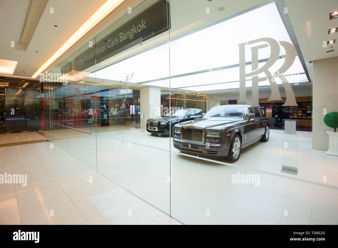 Of modern shopping malls Stock Photo - Alamy