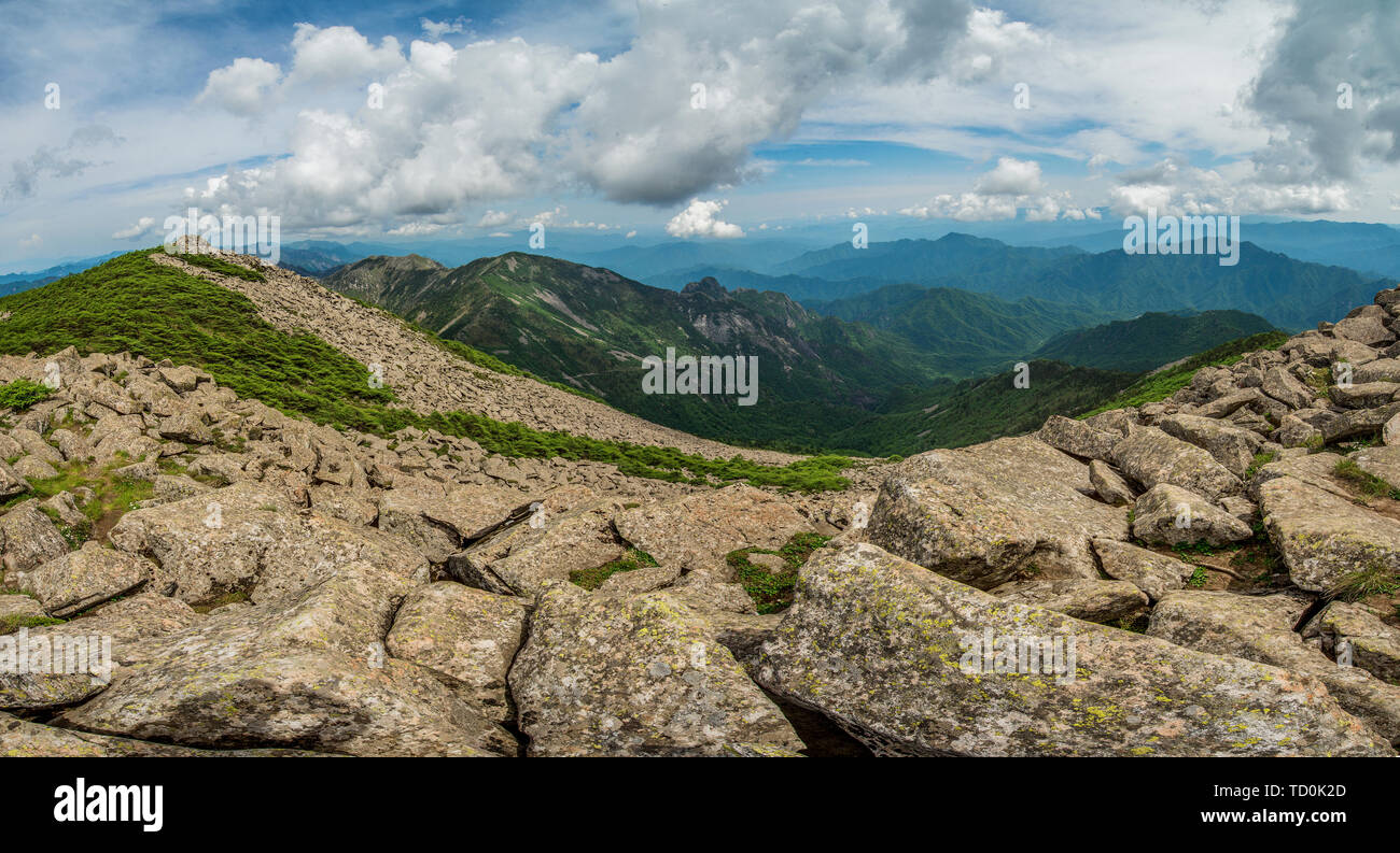 The qinling mountains hi-res stock photography and images - Alamy