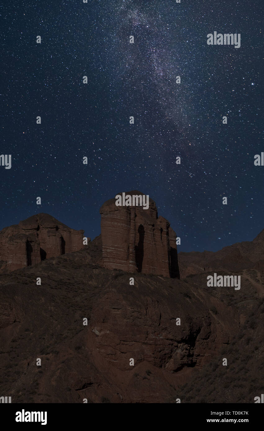 Starry sky scenery of Binggou Danxia Scenic Area, Sunan County, Gansu ...