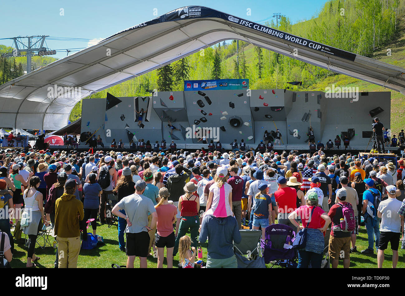 June 8, 2019: Large crowds begin to gather for Vail World Cup action at ...