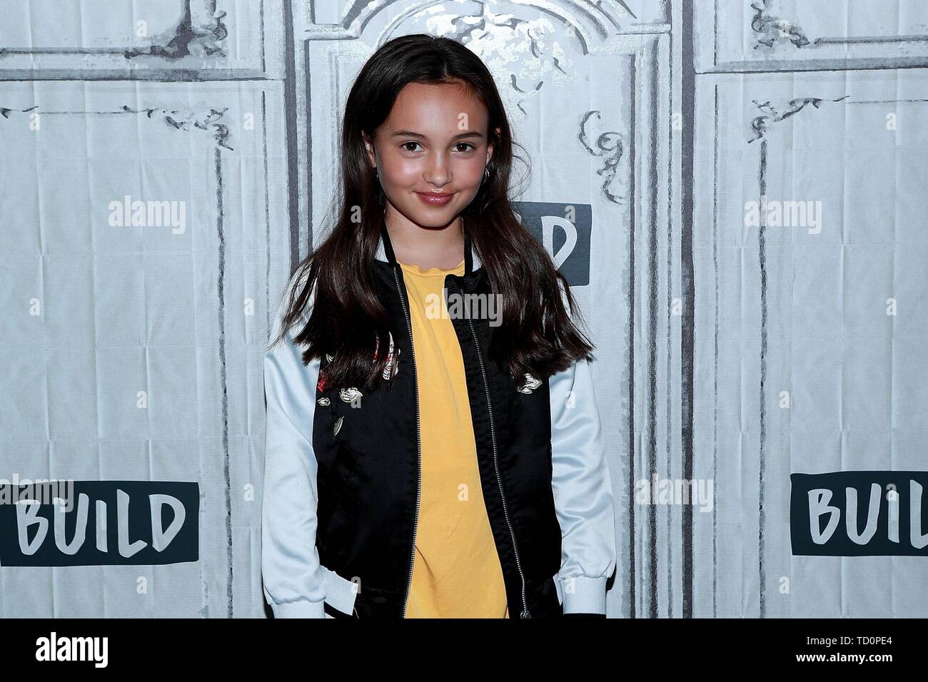 Kaylin hayman hi-res stock photography and images - Alamy