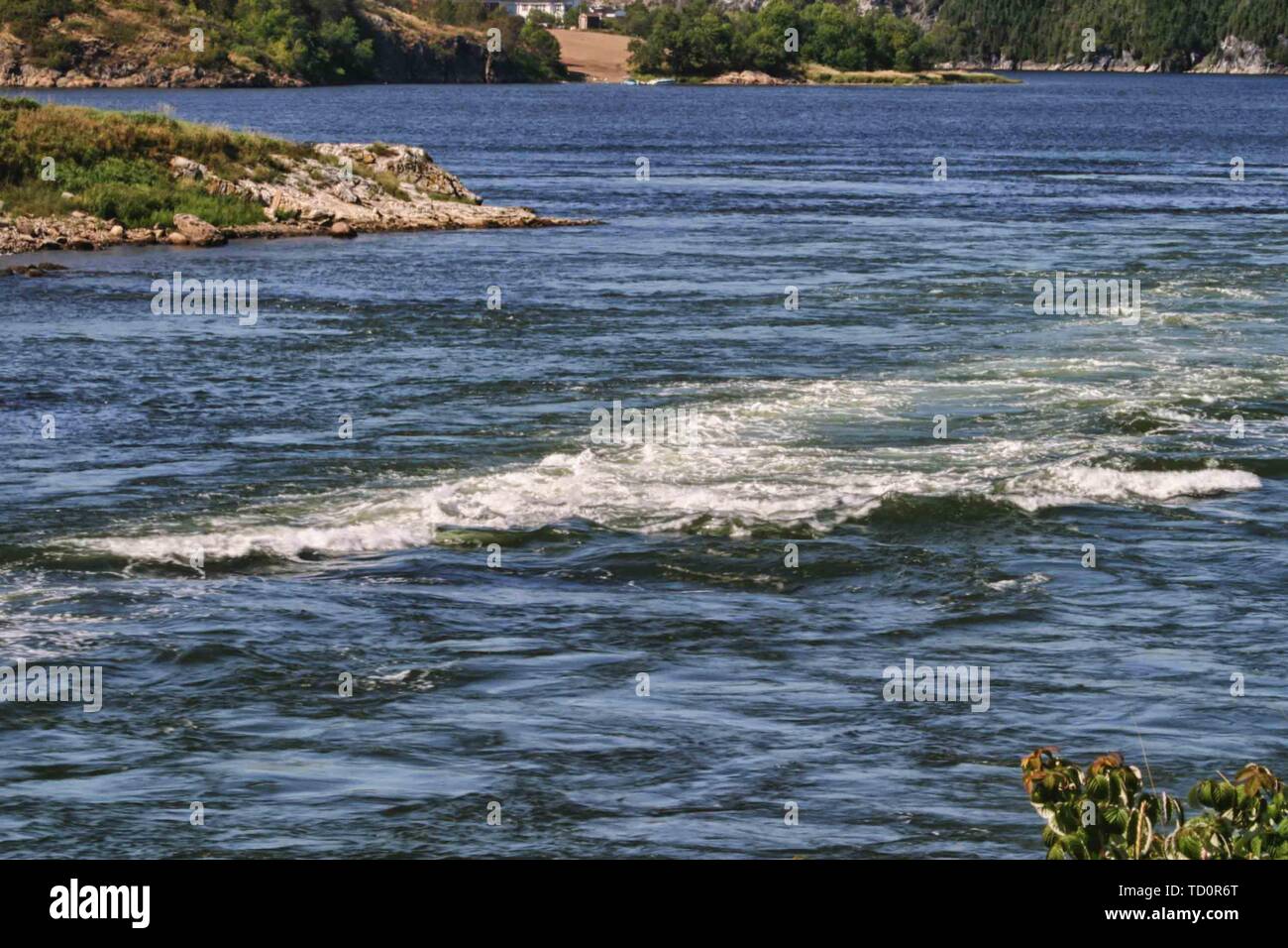 Reversing falls bay of fundy hi-res stock photography and images - Alamy