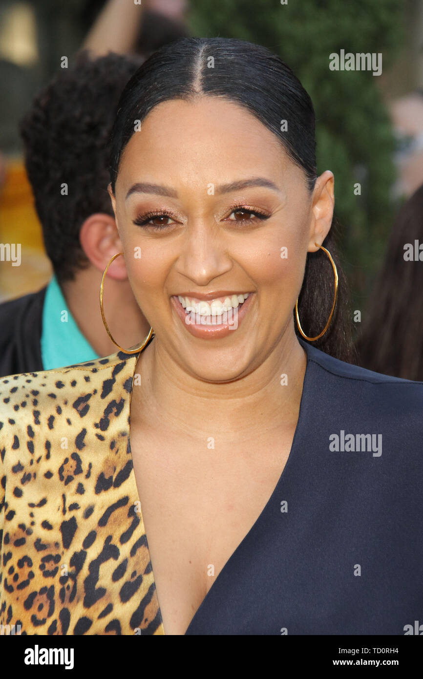 Tia mowry 2019 hi-res stock photography and images - Alamy