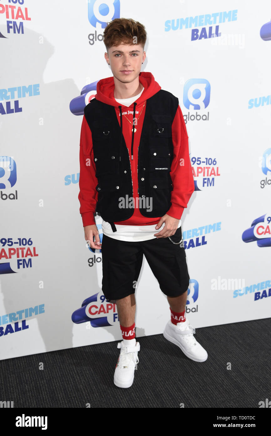 Hrvy hi-res stock photography and images - Alamy