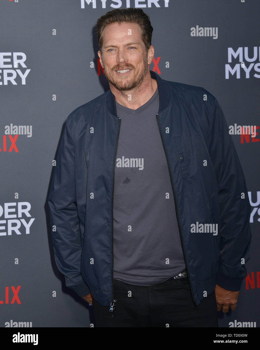 Celebrities jason lewis hi-res stock photography and images - Alamy