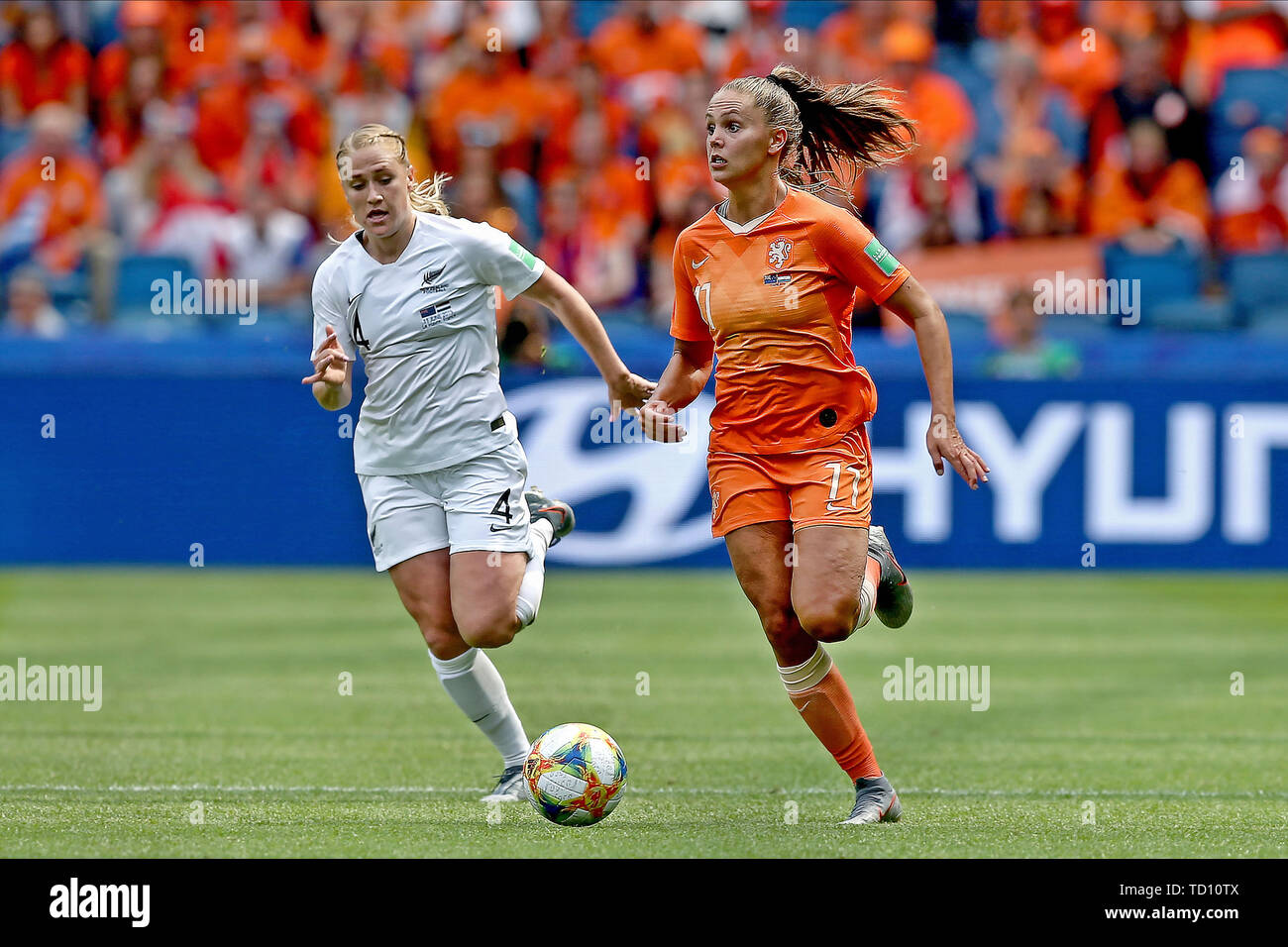 Catherine bott hi-res stock photography and images - Alamy