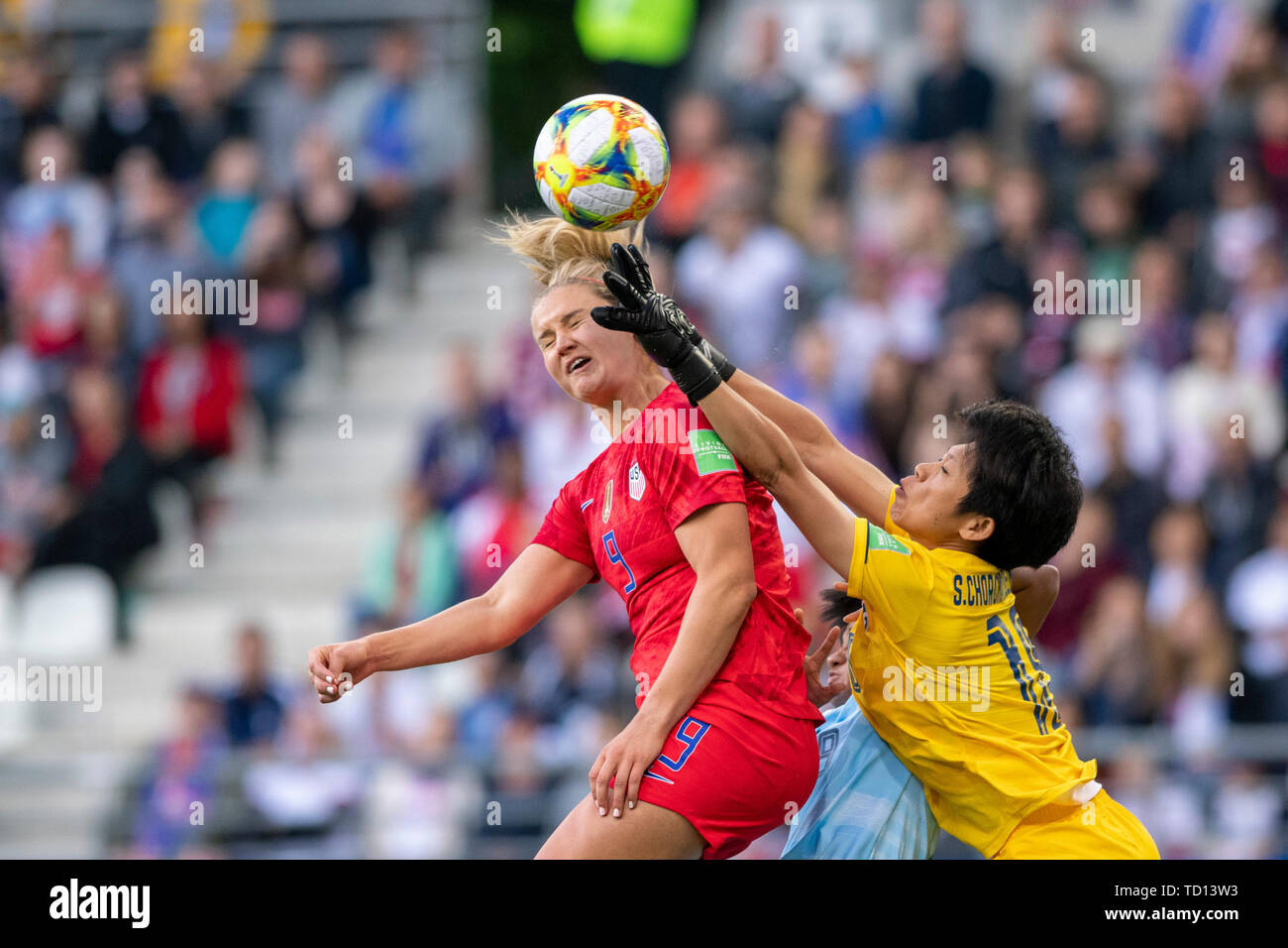 Reims, France. 11th June, 2019. Sam Mewis of the United States and ...
