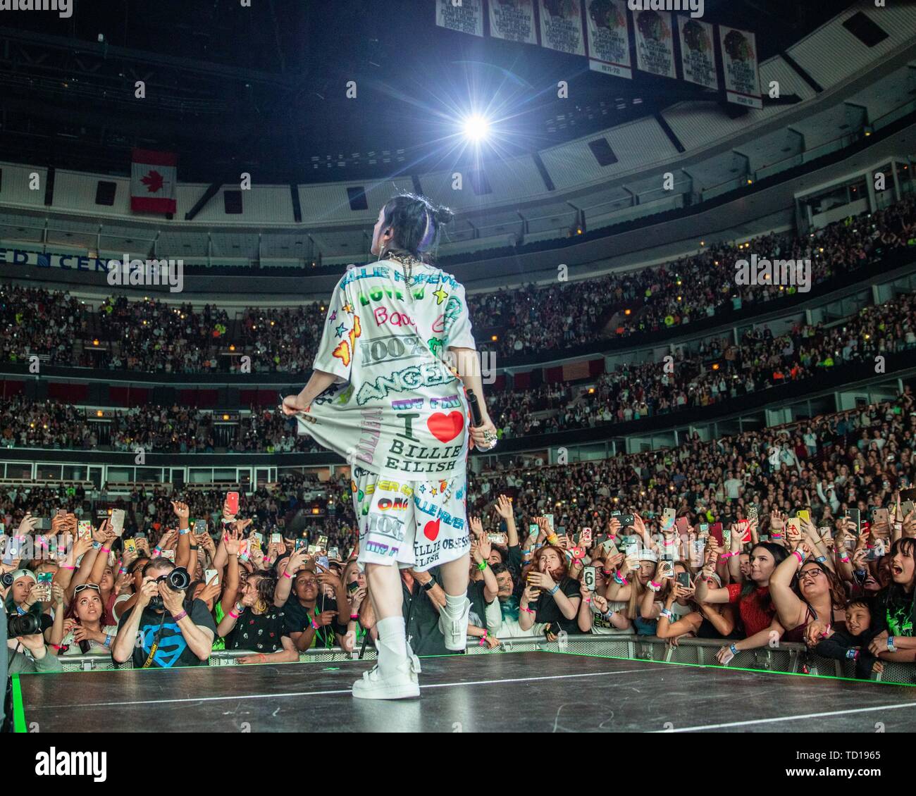 Billie eilish 2019 concert hi-res stock photography and images - Alamy