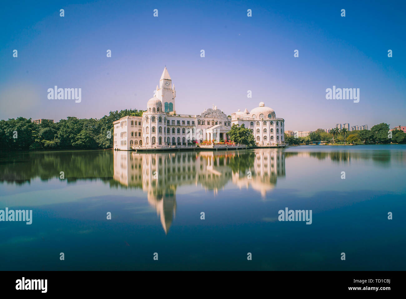 Liuhua Lake Park, Guangzhou Stock Photo - Alamy