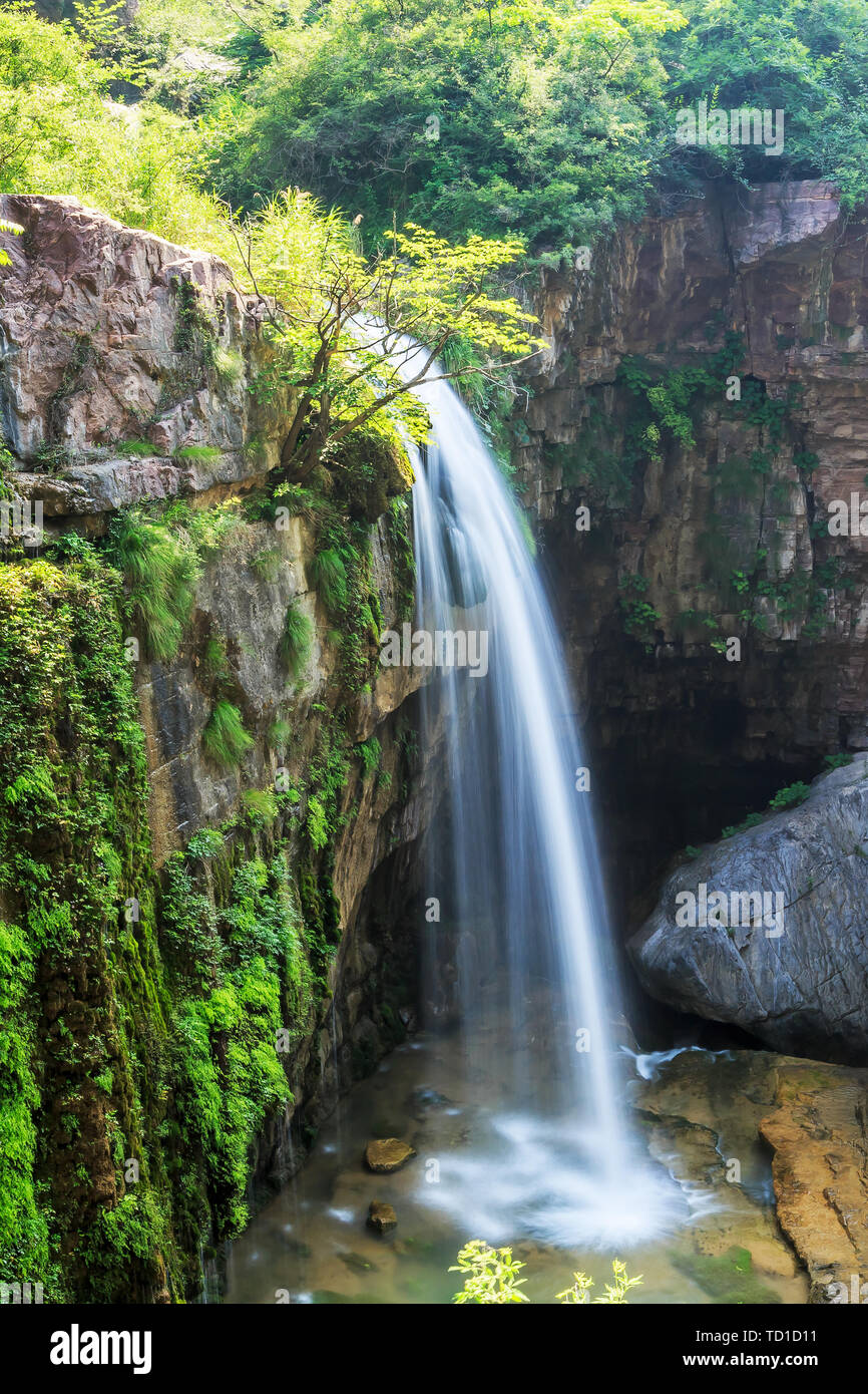 One of the most photographed waterfalls hi-res stock photography and ...