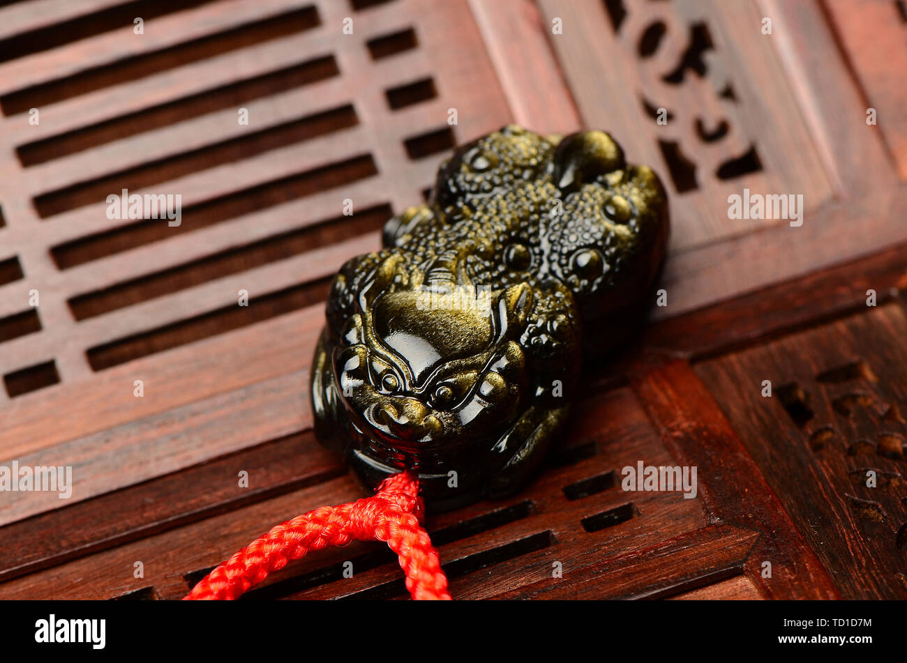 Gold pixiu hi-res stock photography and images - Alamy