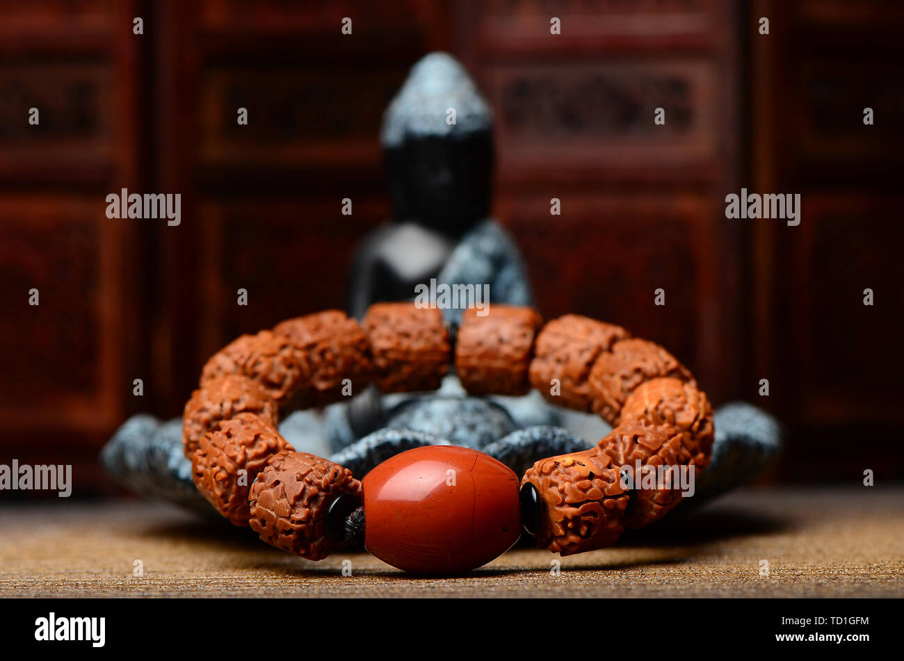 Great King Kong Bodhi hand string Buddha beads Stock Photo - Alamy