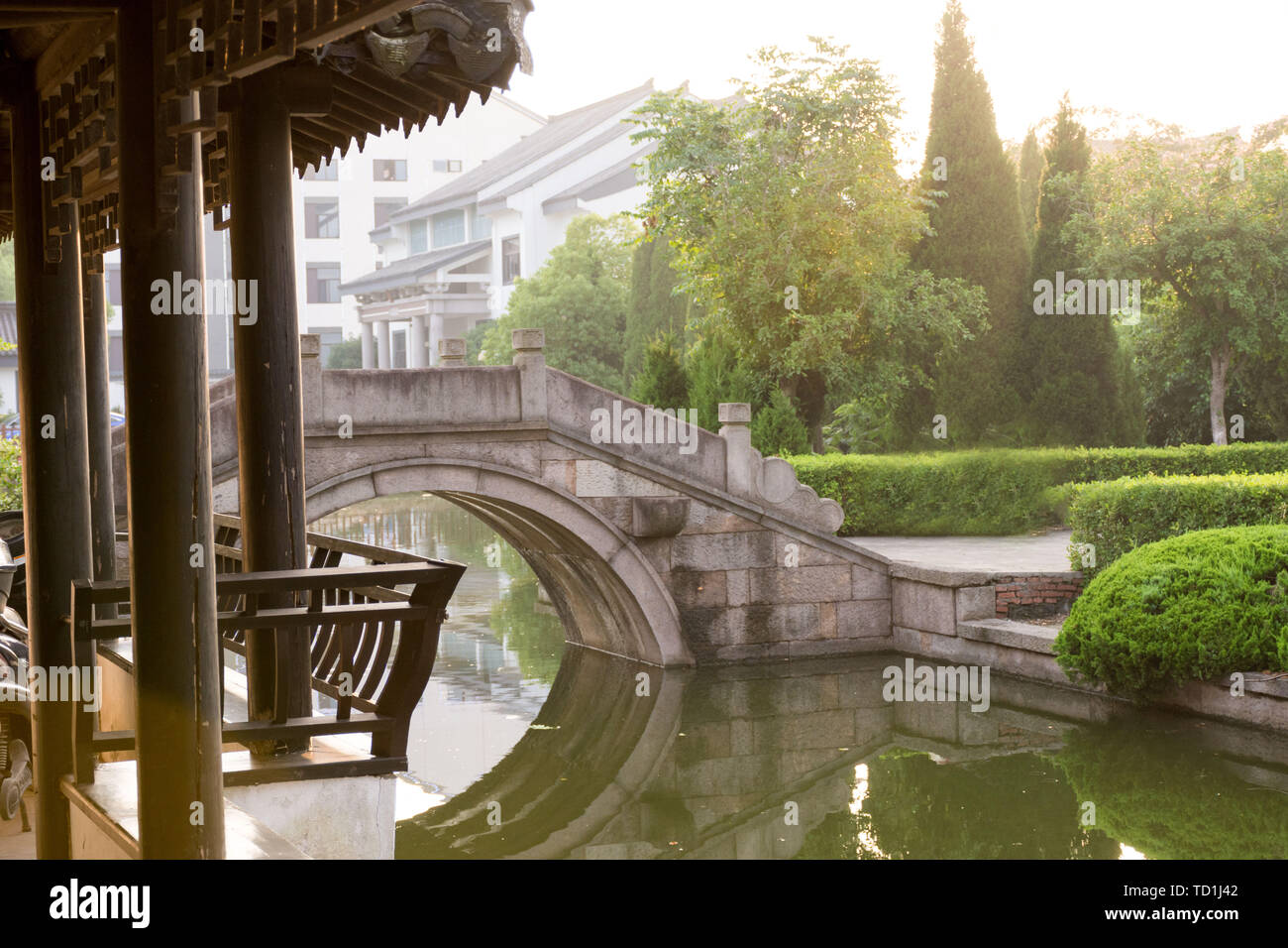 Archaic architecture hi-res stock photography and images - Alamy