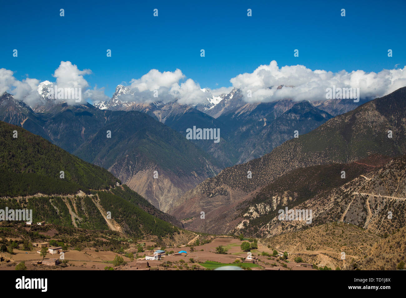 China, Tibet, Tibetan area, no man's land, plateau, high altitude, blue ...