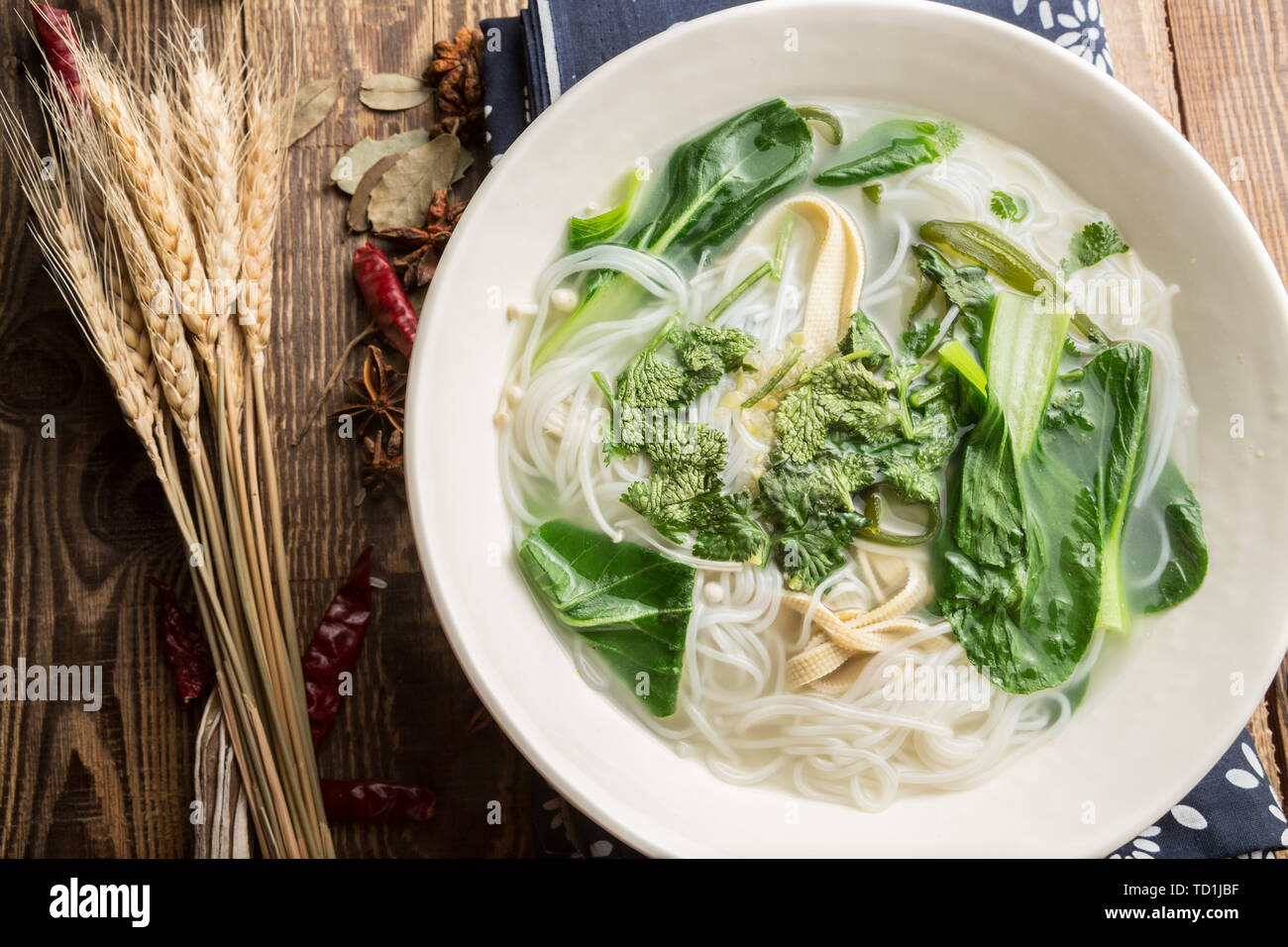 Three pane hi-res stock photography and images - Alamy