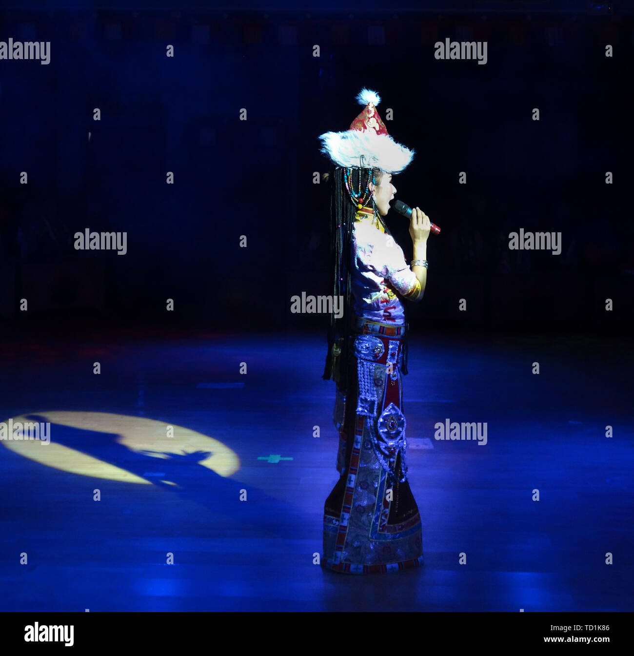 Tibetan song and dance Stock Photo - Alamy