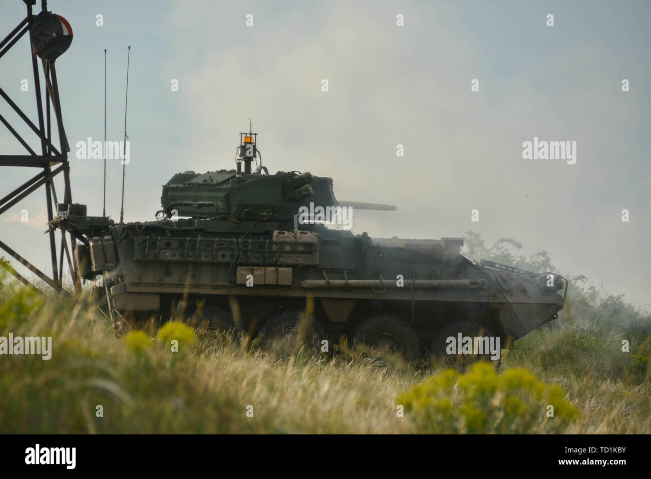 30mm cannon stryker infantry carrier vehicle hi-res stock photography ...