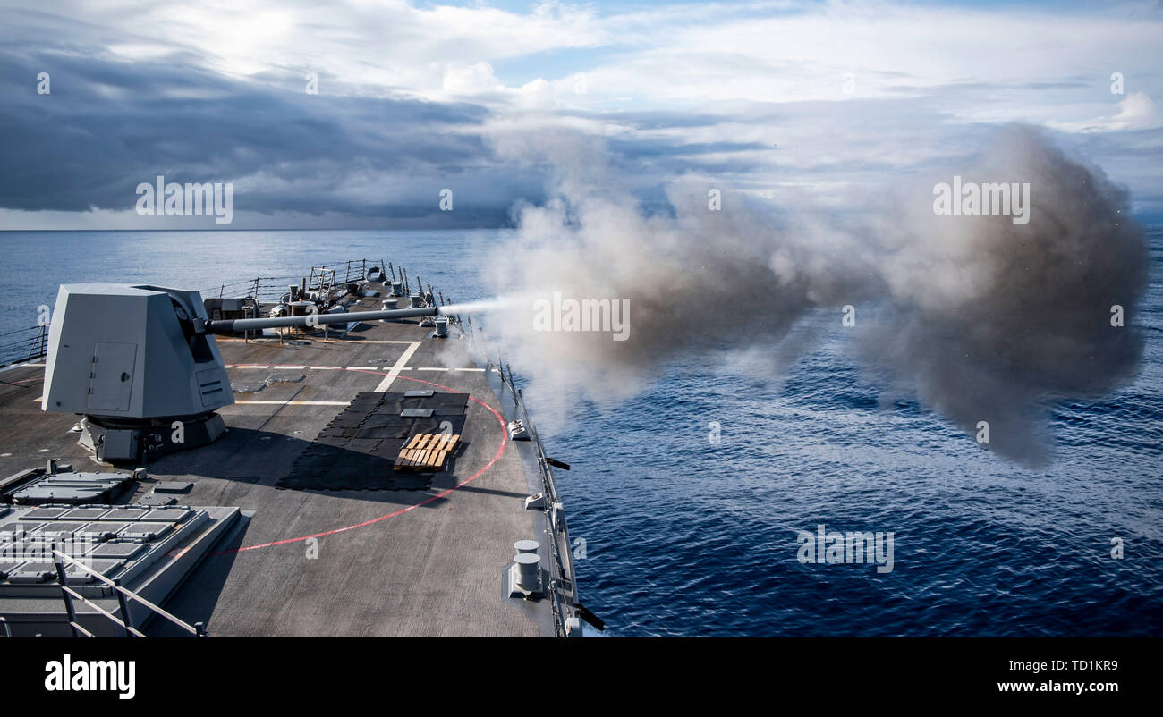 Uss michael murphy hi-res stock photography and images - Alamy