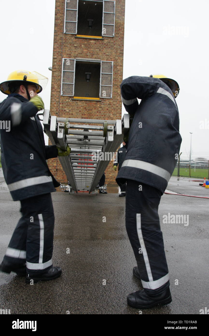 Fireman ladder rescue building hi-res stock photography and images - Alamy