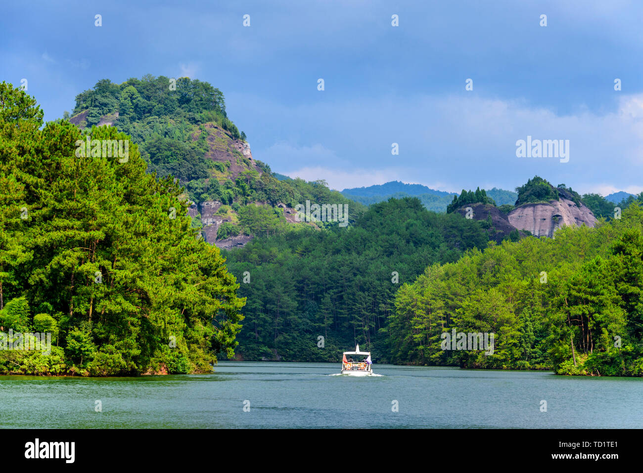 Shimen mountain hi-res stock photography and images - Alamy