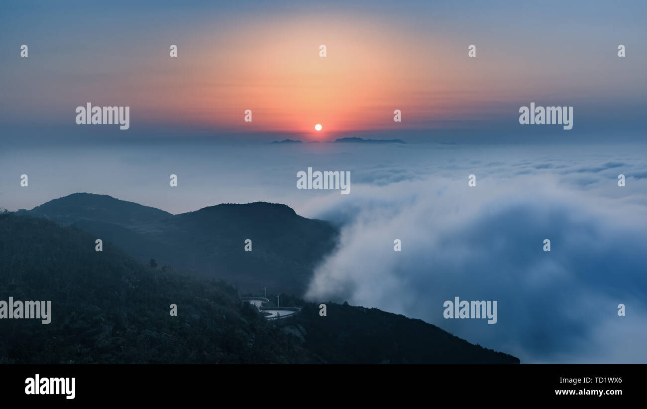 Cloud dongtou hi-res stock photography and images - Alamy