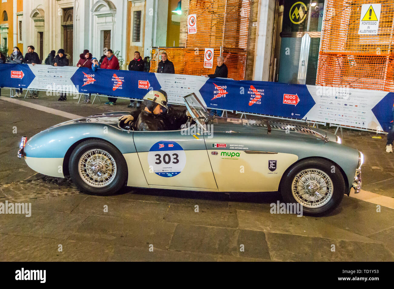 Austin healey 100 hi-res stock photography and images - Alamy