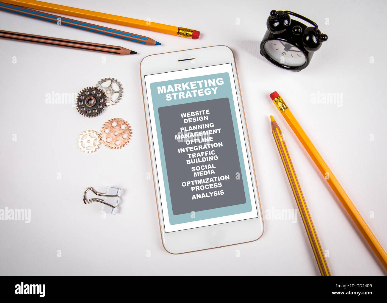 Target smartphone idea strategy hi-res stock photography and images - Alamy