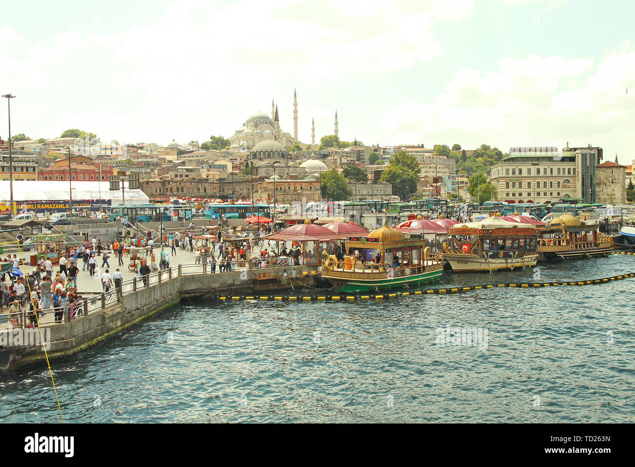 Istanbul turkey streetscape hi-res stock photography and images - Alamy