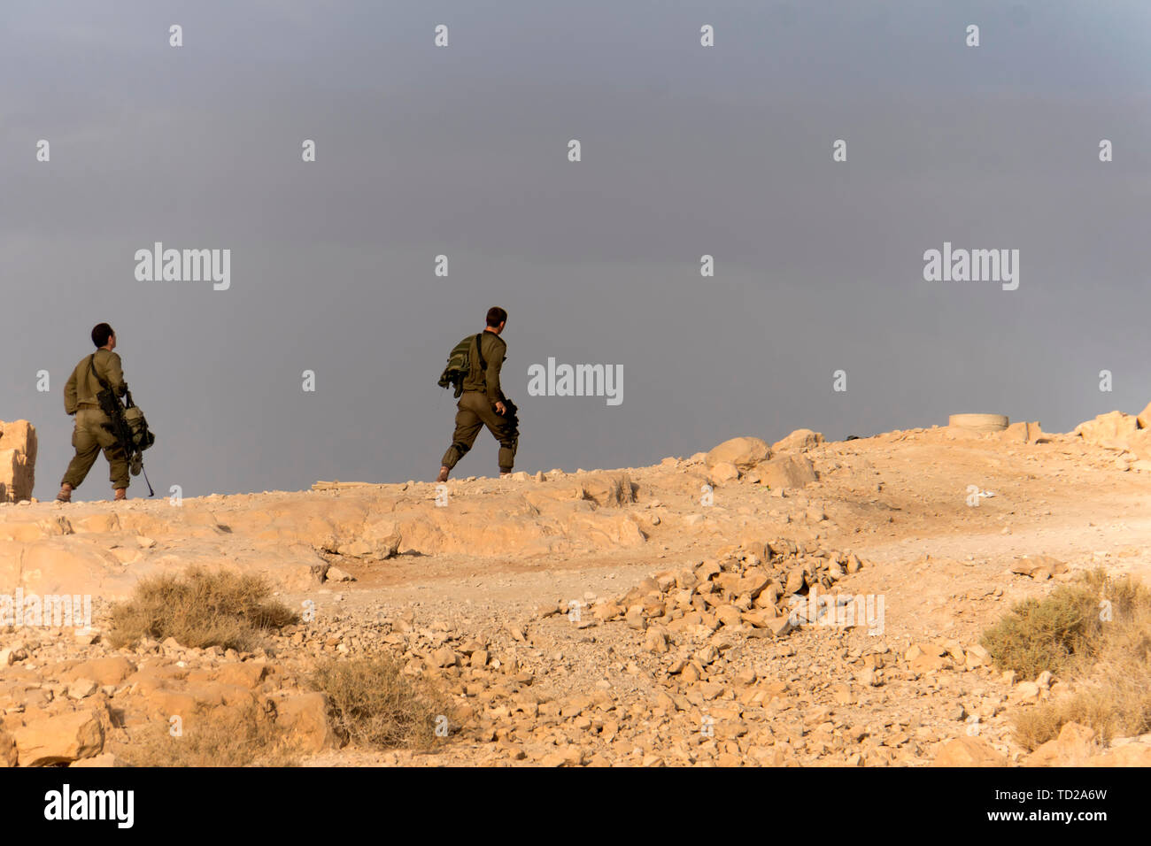 Two men battle against hi-res stock photography and images - Alamy