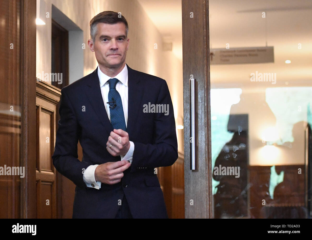 Mark harper launches hi-res stock photography and images - Alamy