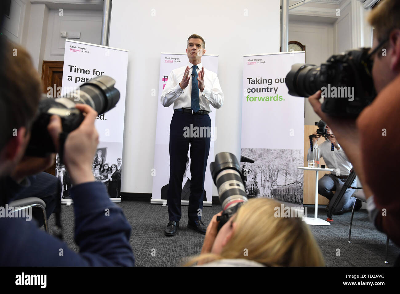 Mark harper launches hi-res stock photography and images - Alamy