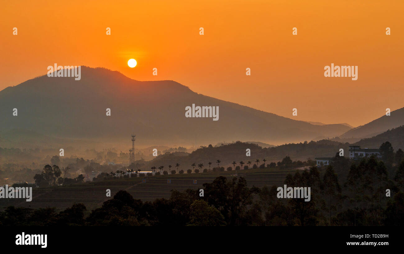 Lianhua mountain hi-res stock photography and images - Alamy