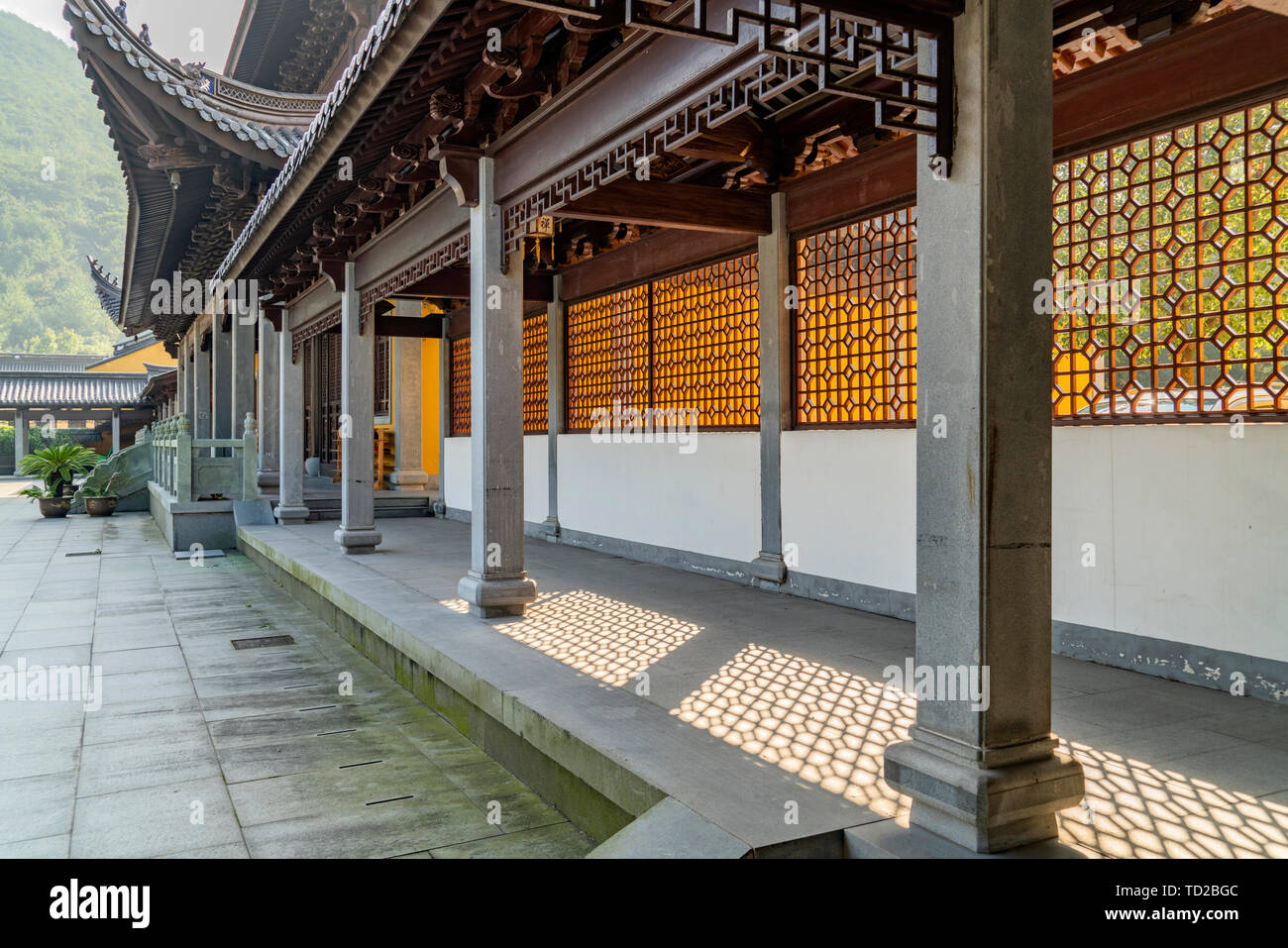 Ah Yuwang Ancient Temple Stock Photo - Alamy
