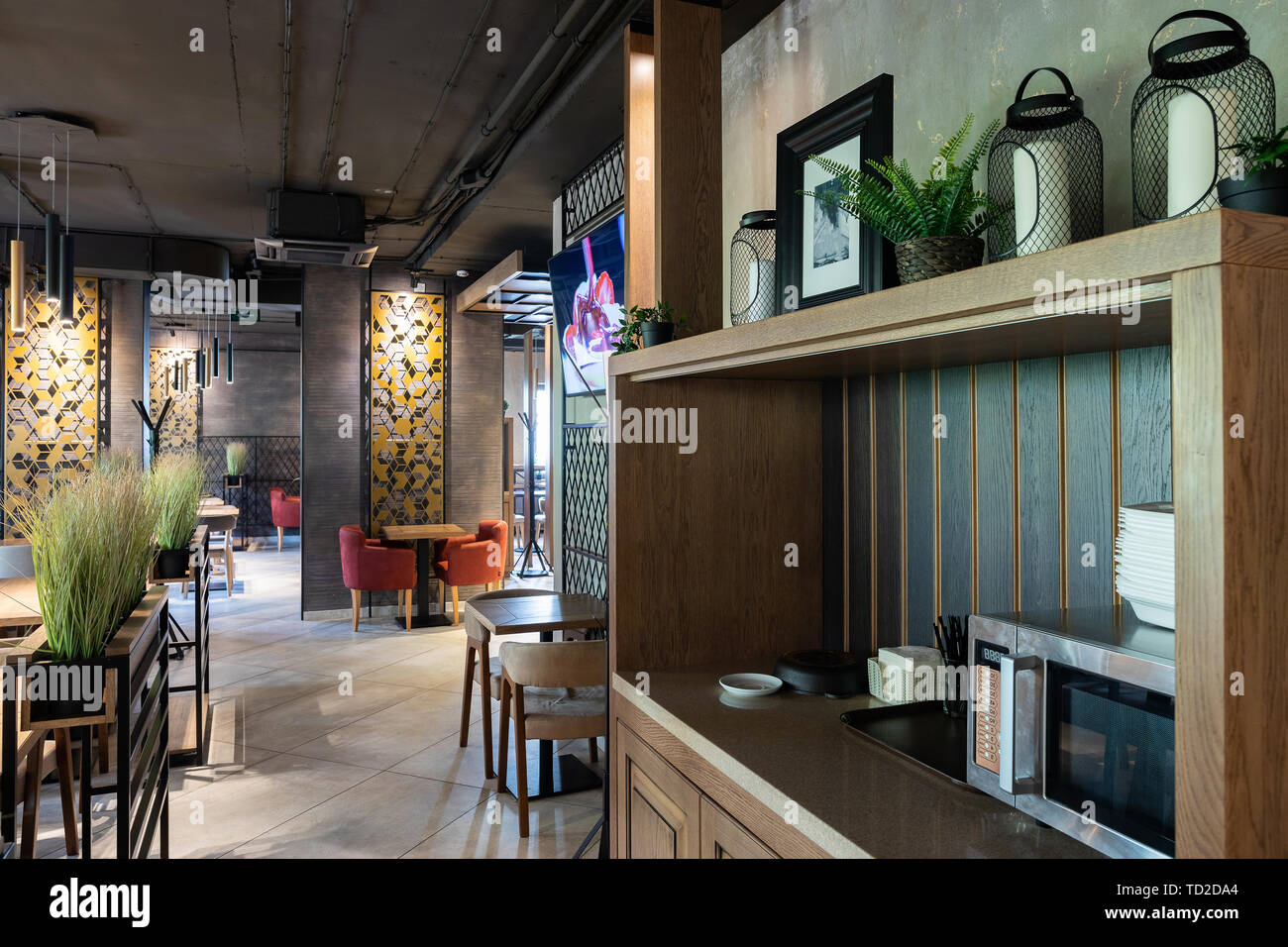 Self service zone hi-res stock photography and images - Alamy