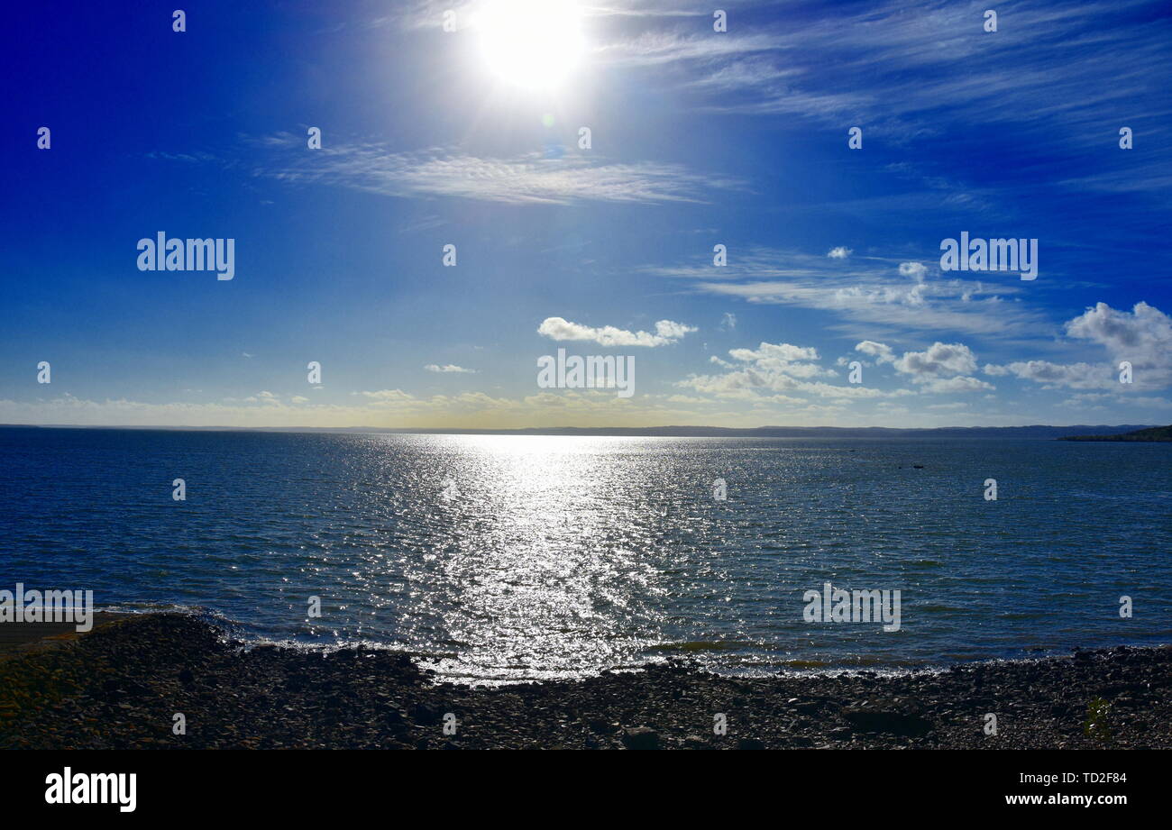 Light reflection on the water surface. Water horizon filled with light ...