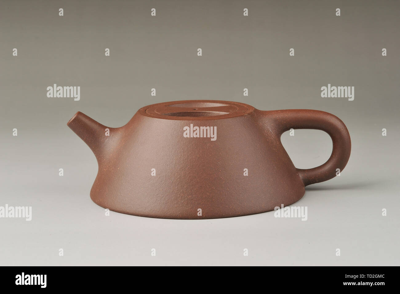 purple clay pot Stock Photo - Alamy