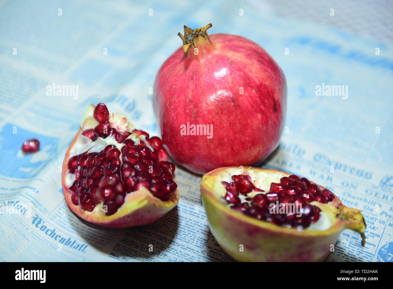 Rouge pomegranate hi-res stock photography and images - Alamy