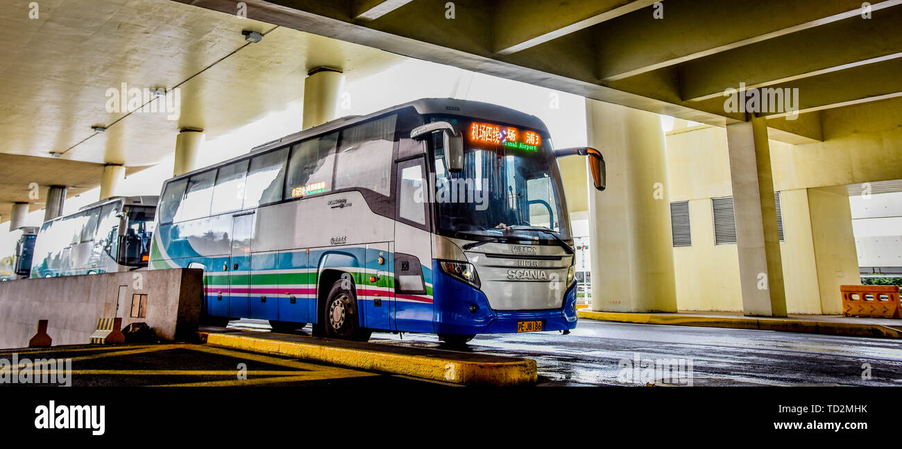 Shanghai bus station hi-res stock photography and images - Alamy