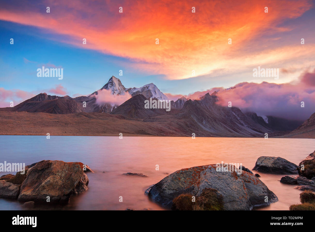 Calling lake map hi-res stock photography and images - Alamy